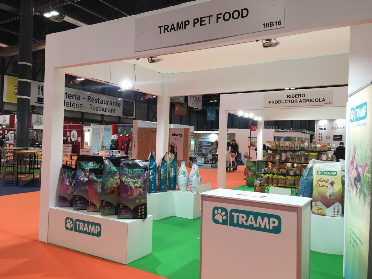 Cómo encontrar proveedor de comida para mascotas | TPF